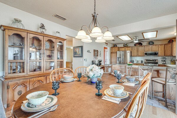 Furnished Patio, Grill & Views: Lake Havasu Home - Arizona