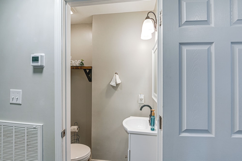 Family-friendly Home W/ Yard: 27 Mi To Nashville! - Springfield, TN