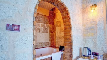 Quarto Duplo Deluxe | Banheira de hidromassagem