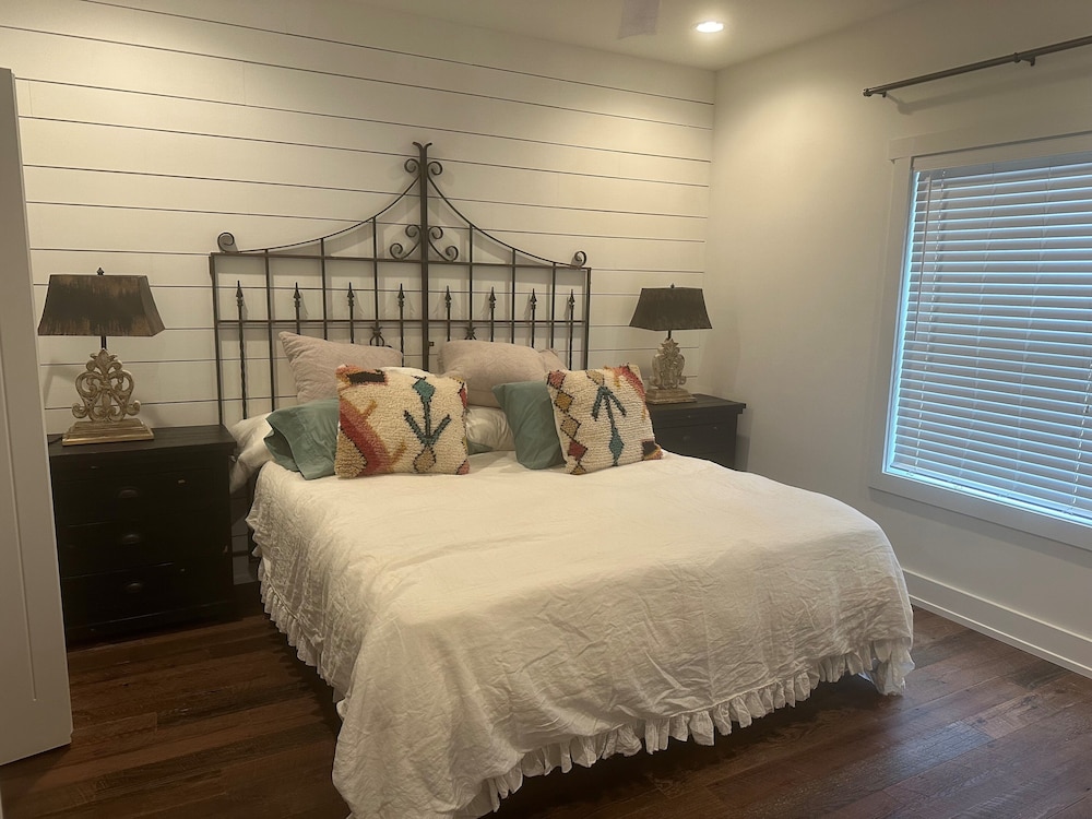 Beautiful Cottage In West Asheville - Asheville, NC