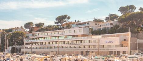 Fachada da propriedade