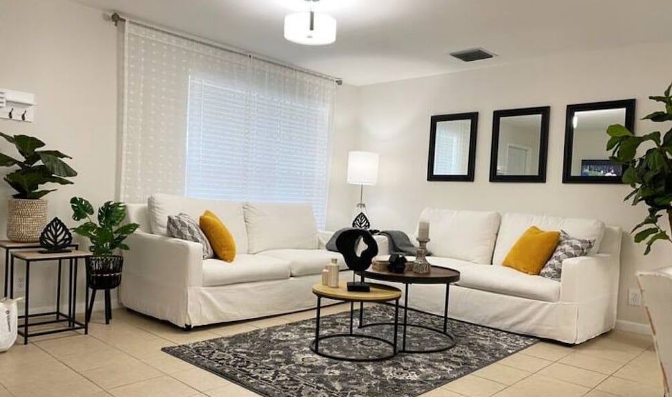 Hillman Retreat. 3. Near Beaches / Pga / Downtown / Roger Dean/hot Tub\n - Roger Dean Chevrolet Stadium - Jupiter