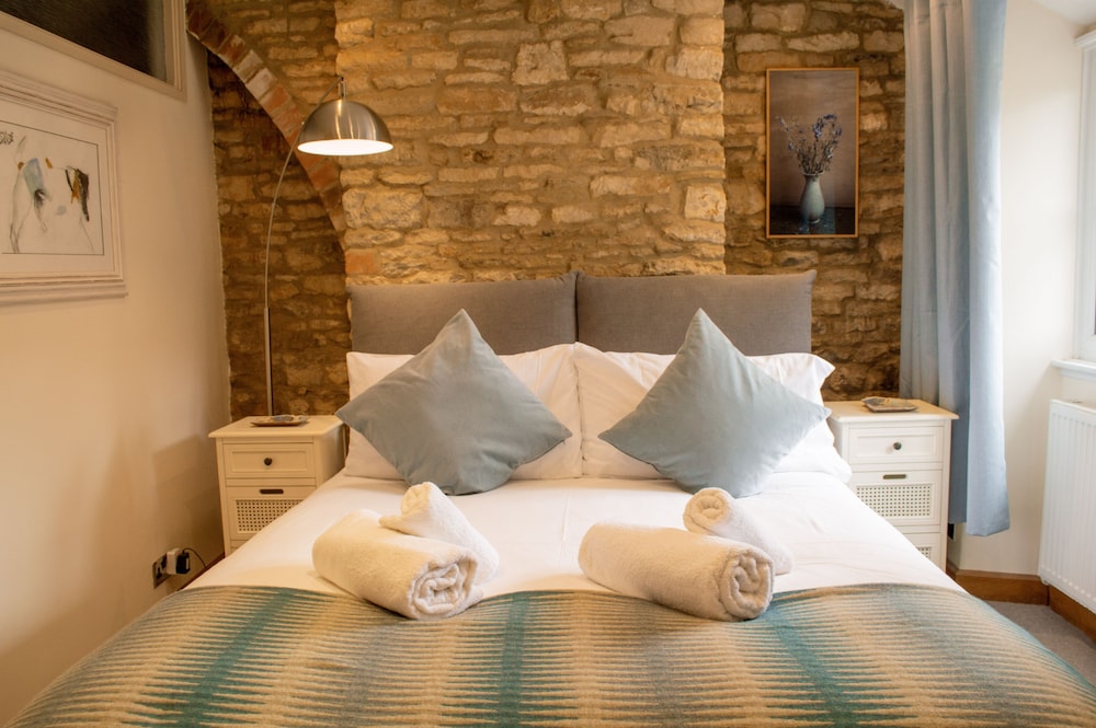 Charming And Modern Dog Friendly Holiday Cottage - The Old Sweet Shop - Kingham