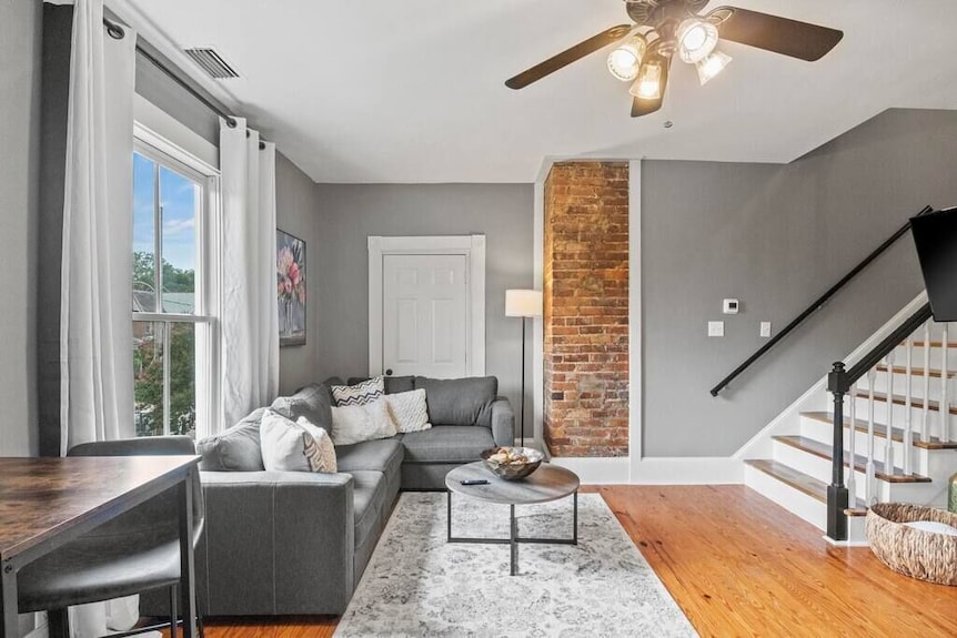 Historic 1-br Loft Walkable To Glenwood Downtown Raleigh - Raleigh, NC