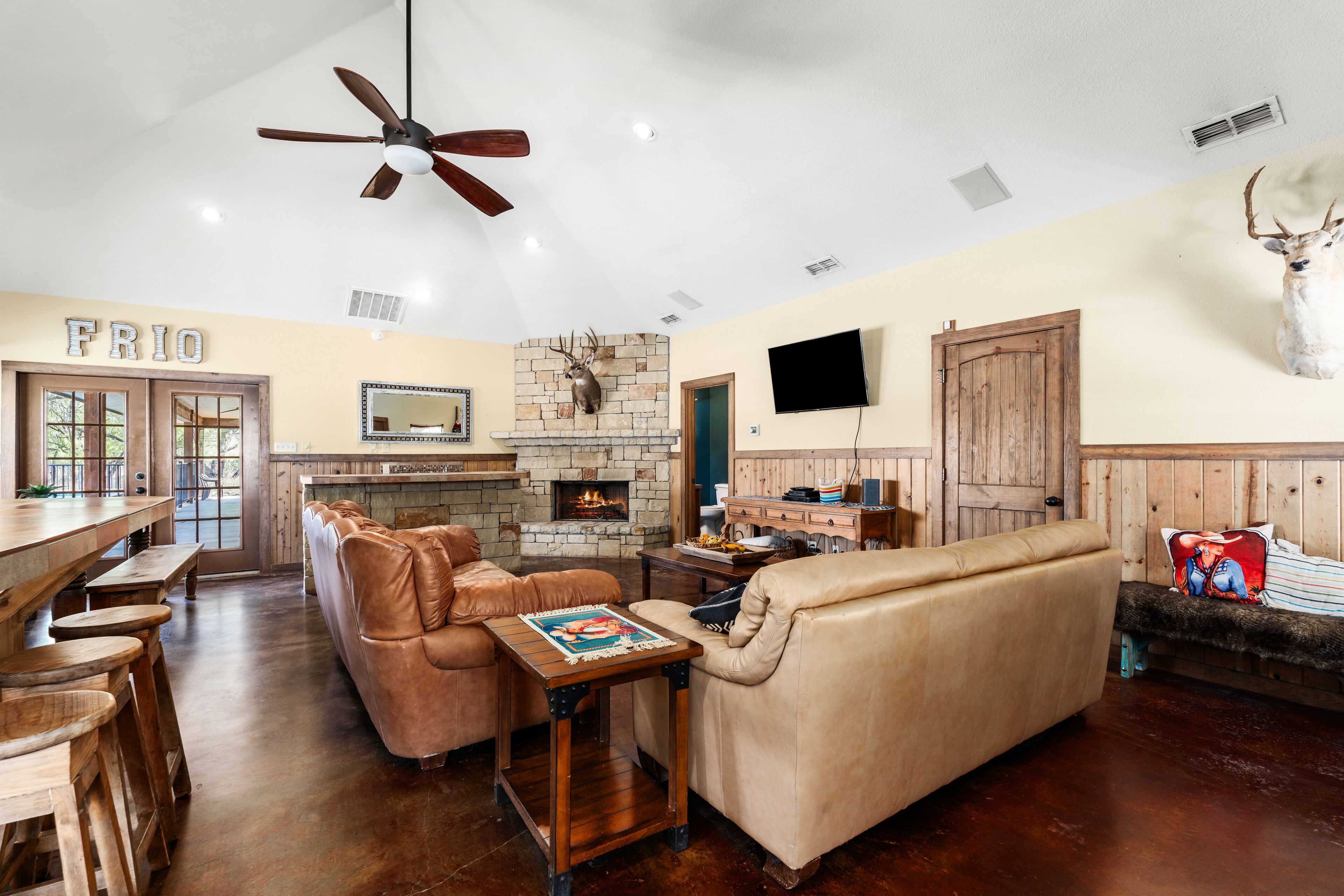 Private Pool | In Concan | Family Fun - Concan, TX