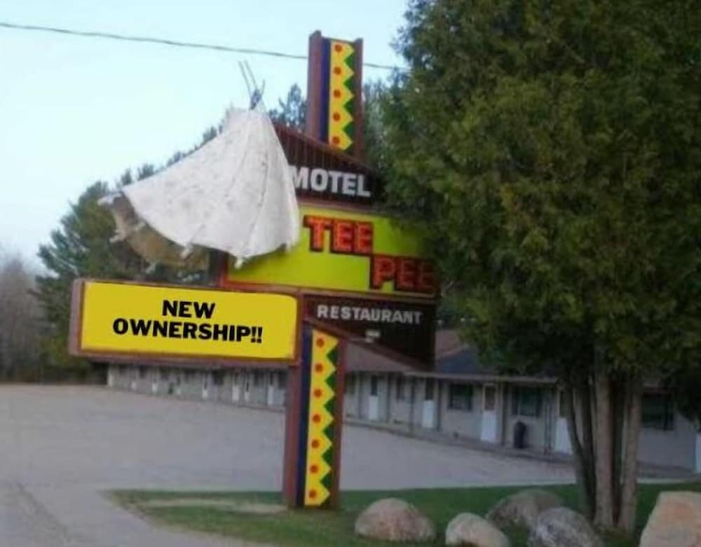 Teepee Room 10-newly Renovated - Roscommon, MI