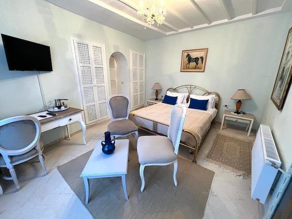Suite Clássica | Camas de colchão Select Comfort, minibar, com decoração personalizada 