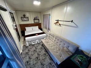 Quarto Triplo Básico | Wi-fi grátis, roupa de cama fornecida