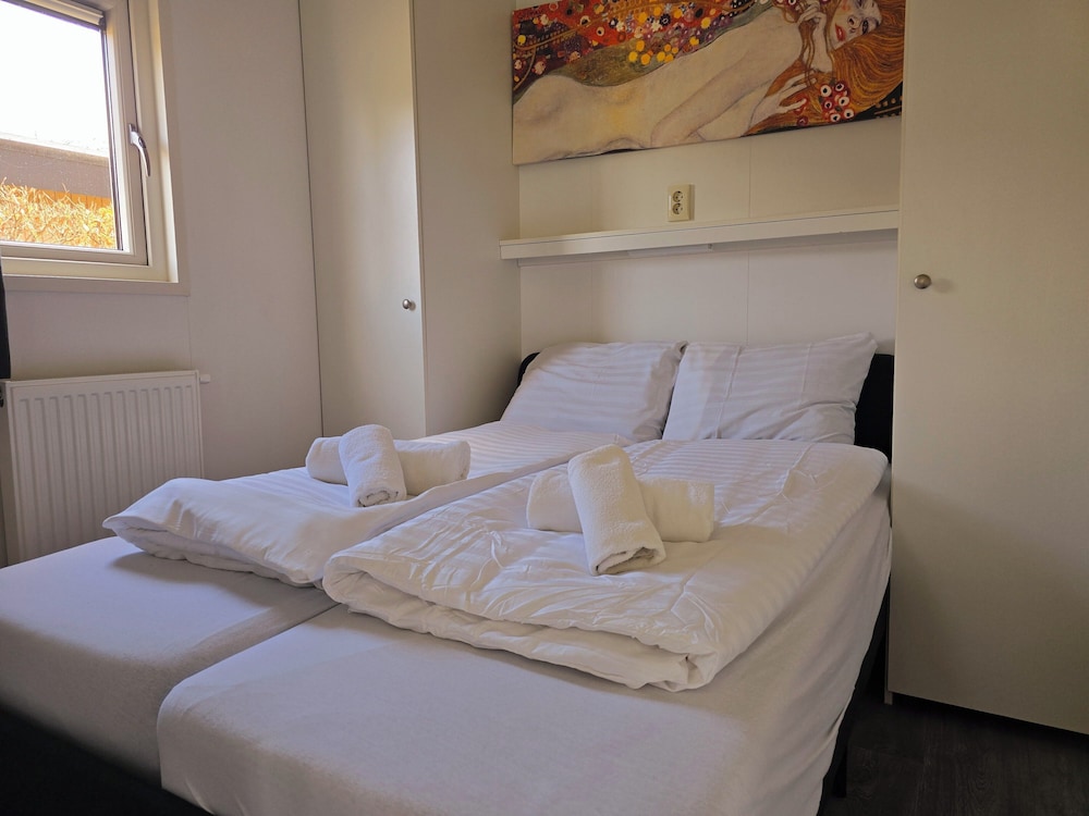 Dune Chalet With Veranda Directly Against The Dunes For 4 Persons - Egmond aan Zee