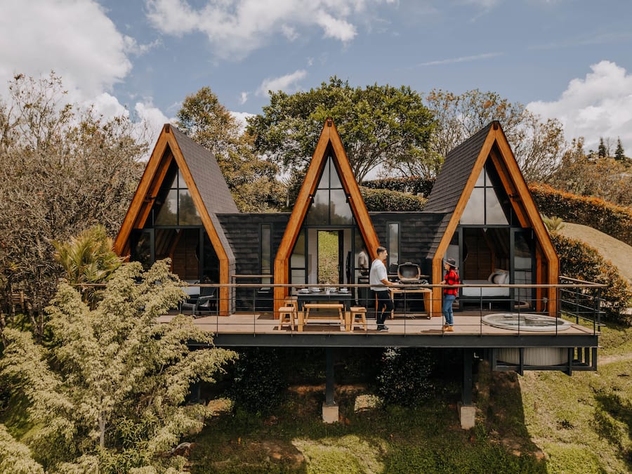 Cabana de Madeira Panorâmica | Com decoração personalizada, com mobília individualizada, Wi-fi grátis