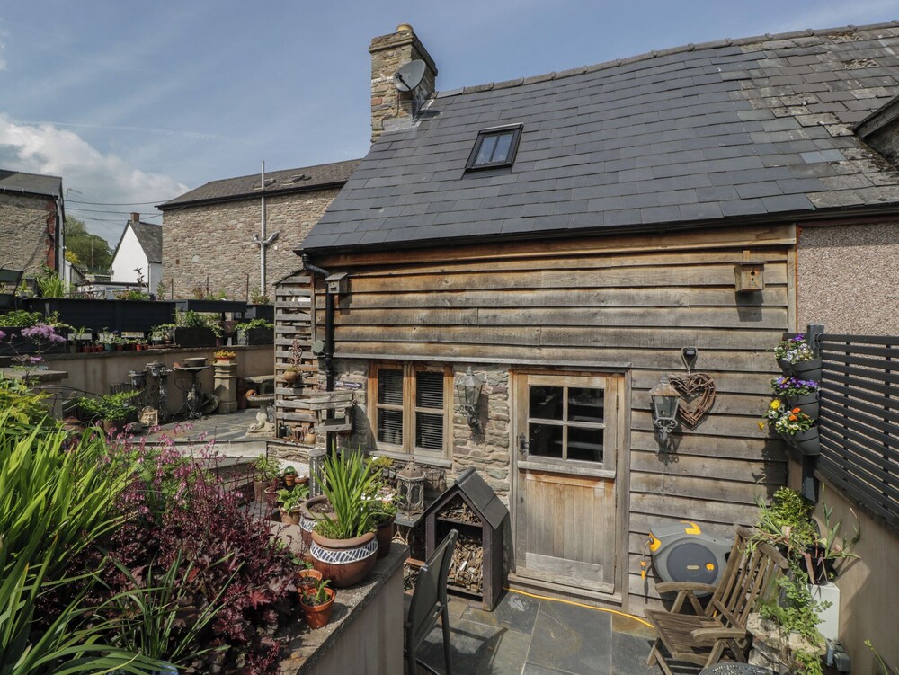 Hoarders Cottage - Hay-on-Wye
