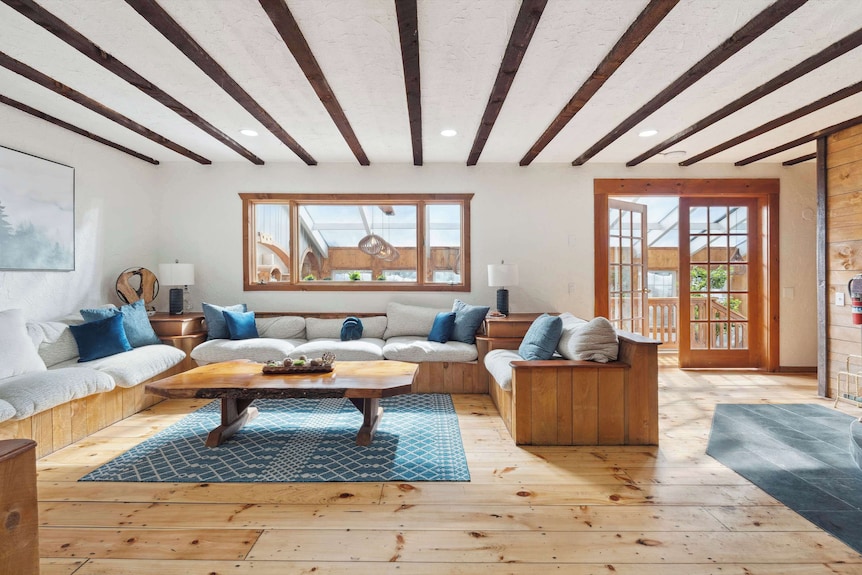 The Birch 13br Villa 2 Min From Mt. Snow Hot Tub Pool - New England