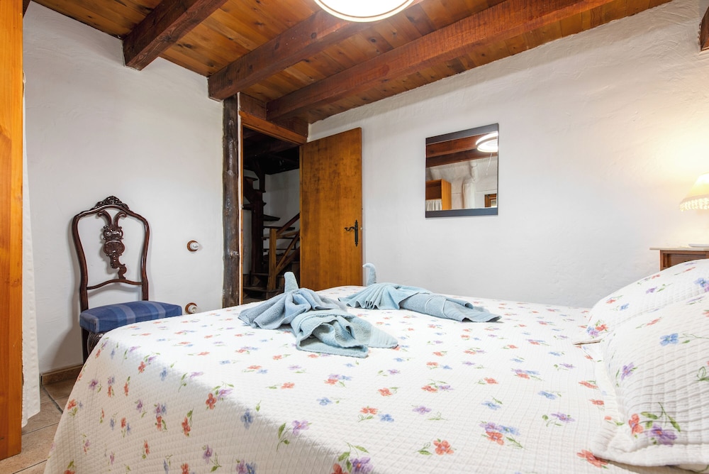 Casa De Vacaciones 'Barraca Gran' Con Vistas Al Lago, Piscina Privada Y Wi-fi - Riumar