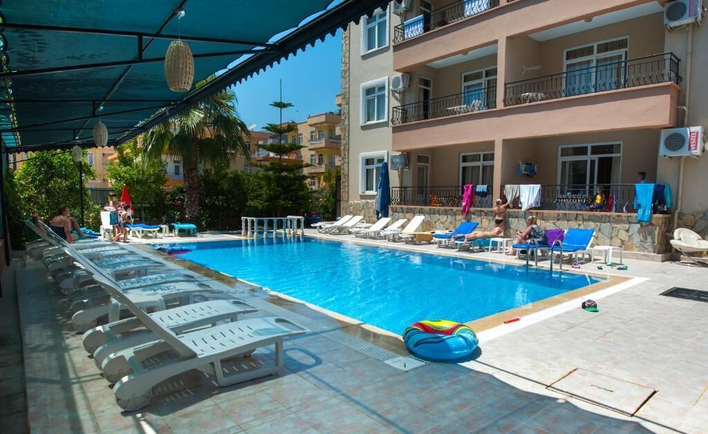 Piscina exterior sazonal 