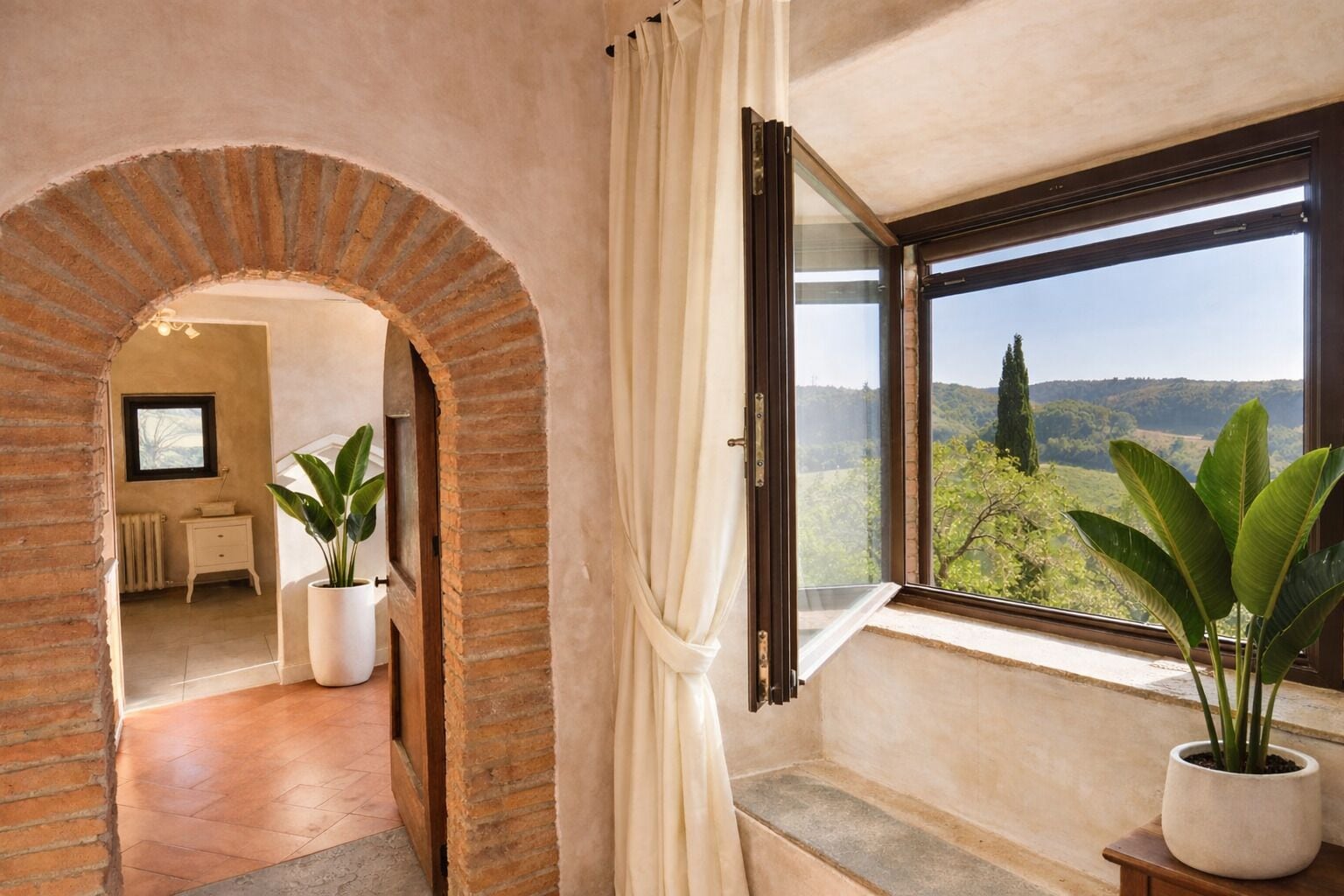 Suíte superior | Roupas de cama premium, edredons de pluma, cofres nos quartos