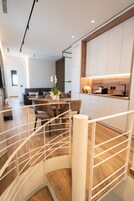 Loft, não fumadores | Cofre no quarto, secretária 