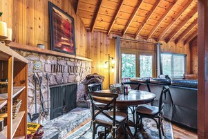 Casa (2 Bedrooms) | Interior