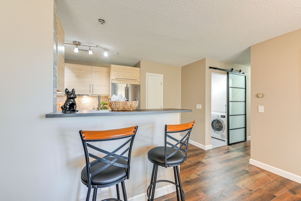 Winston-salem Condo W/ Balcony: Steps To Golf! - Winston-Salem, NC