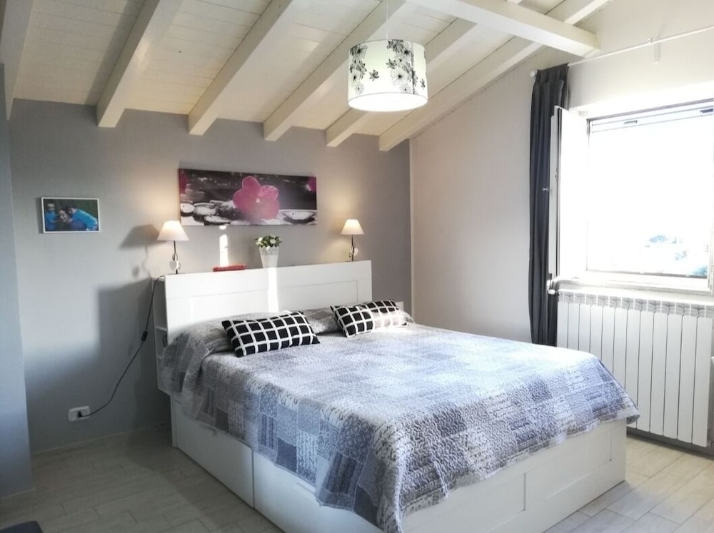 2 Bedroom Villa In Monterosso - Milo
