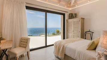 Villa | 2 quartos, secretária