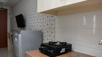 Geladeira grande, cooktop