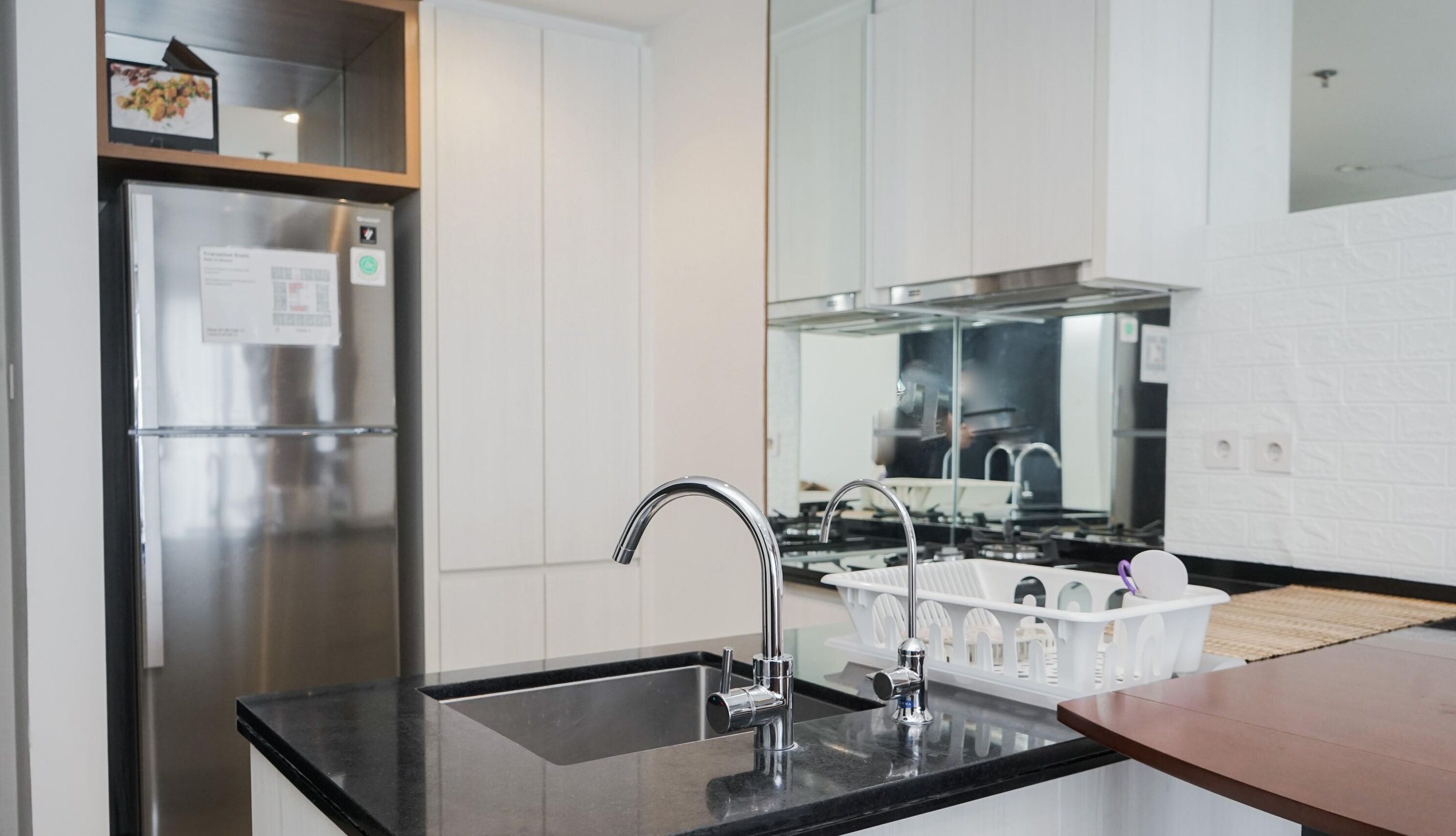 Apartamento | Cozinha privada | Geladeira grande, cooktop