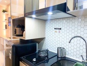 Estúdio | Cozinha privada | Um frigorífico, uma placa de cozinha, uma panela elétrica de arroz