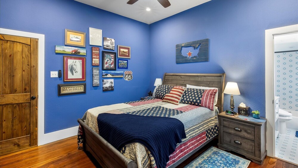 Patriot Outpost - Sleeps 8 - Just 3/4 Mile From Stockyards! Tcu Close By - Stockyards Boulevard - Fort Worth