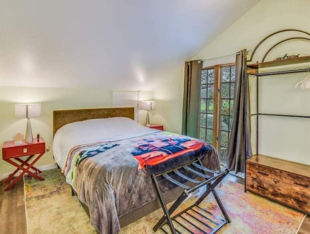 Cozy Oasis in SE Austin - Travis County | Vrbo