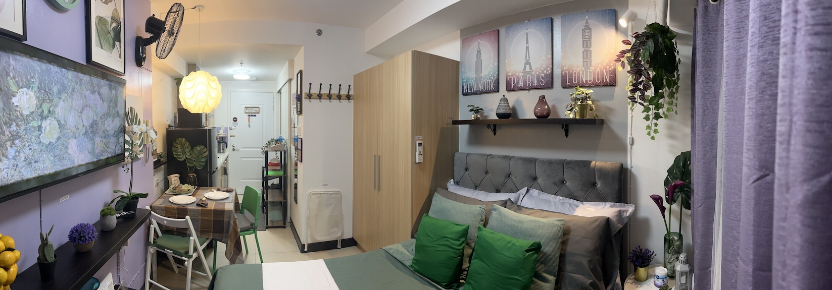 Tropical Vibe Studio Condo Unit W/ Full T&b, Kitchen & Balcony W/ Great Views! - ケソン・シティ