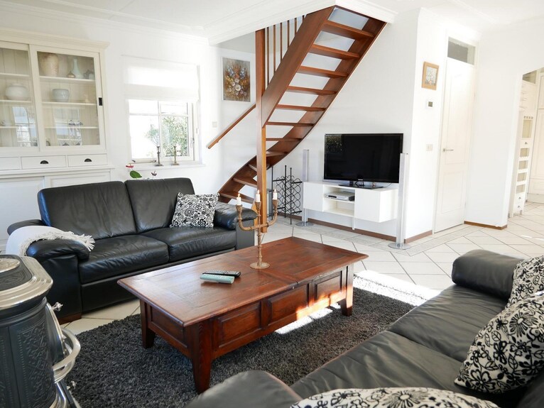 Holiday Home Buitenplaats 140 In Callantsoog. Suitable For 6 People With 3 Bedrooms. - Julianadorp