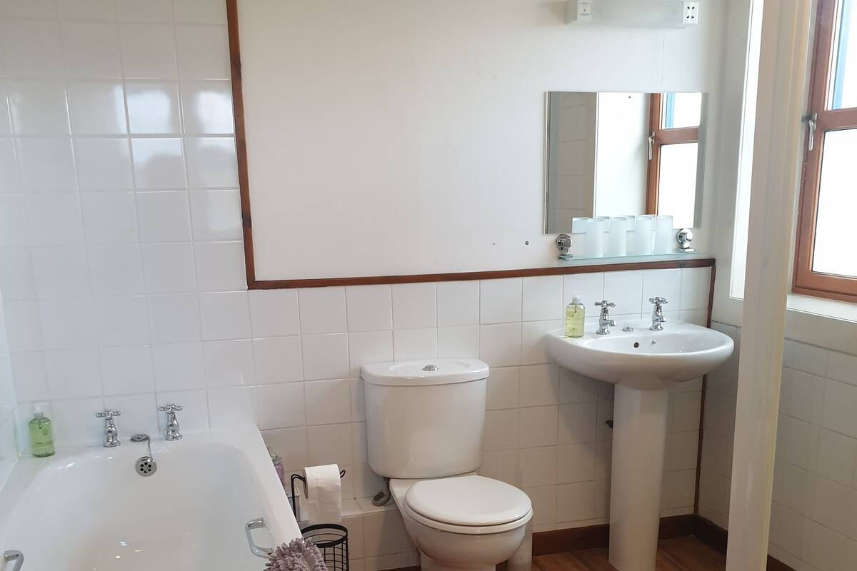 Quarto, vista para o lago (Room 5) | Roupa de cama fornecida