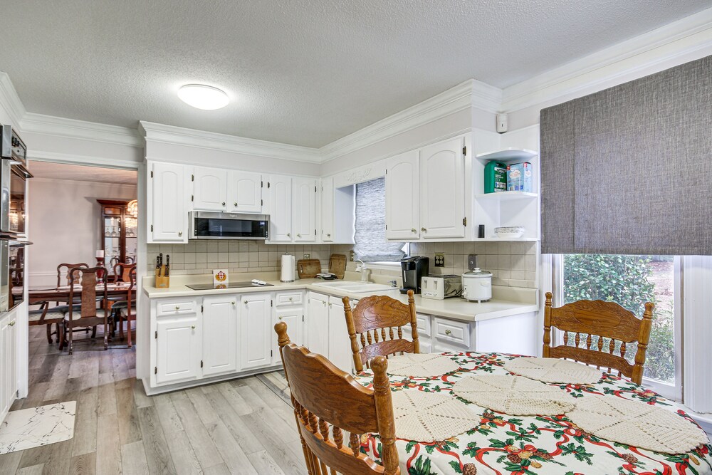 Spacious Augusta Home Near Golf, Shopping & More! - Augusta, GA