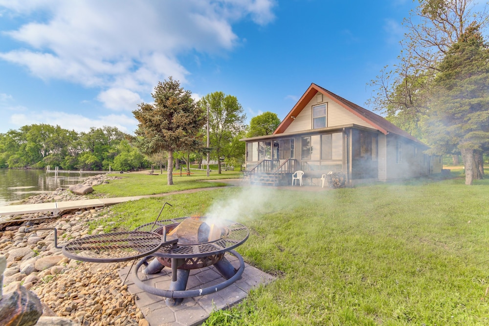Big Stone Lake Retreat ~ 7 Mi To Browns Valley! - South Dakota