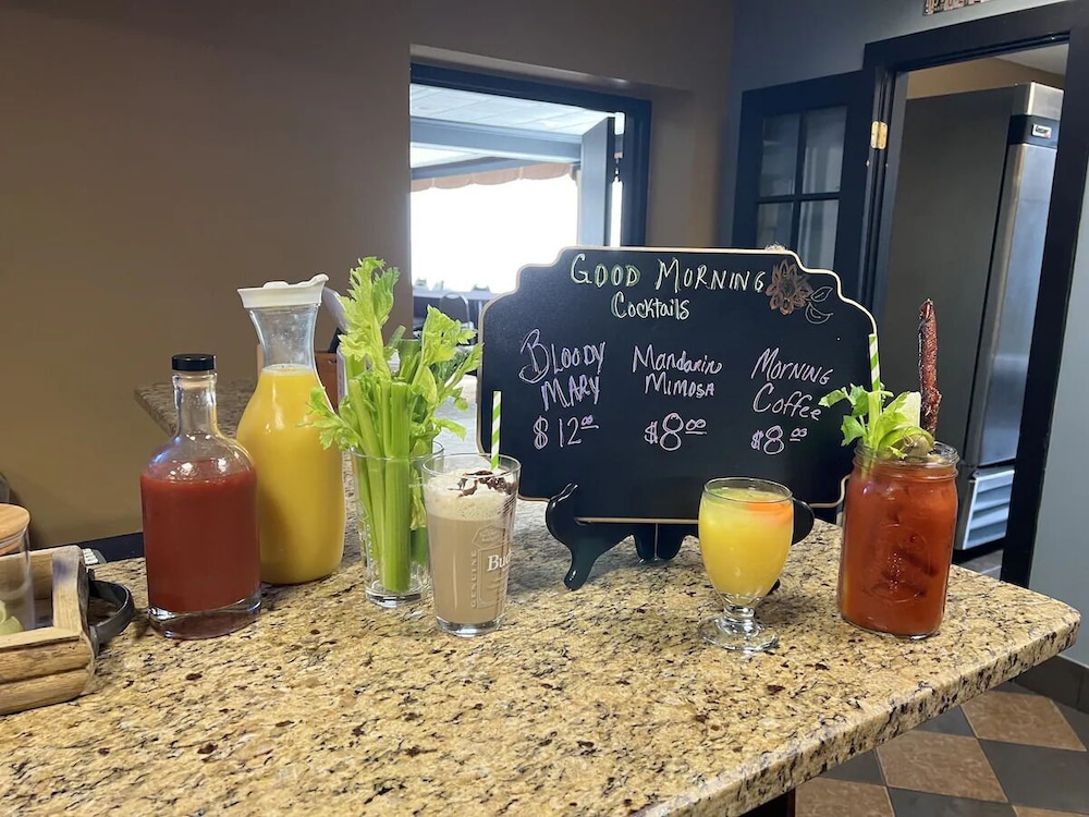 Home Inn Woods Hotel - Mississippi