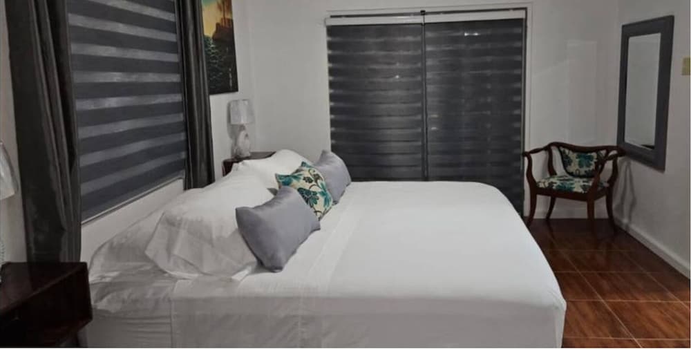 Kai's Place @ Tim Pappies 3rd Floor Luxury Villa - Port Antonio