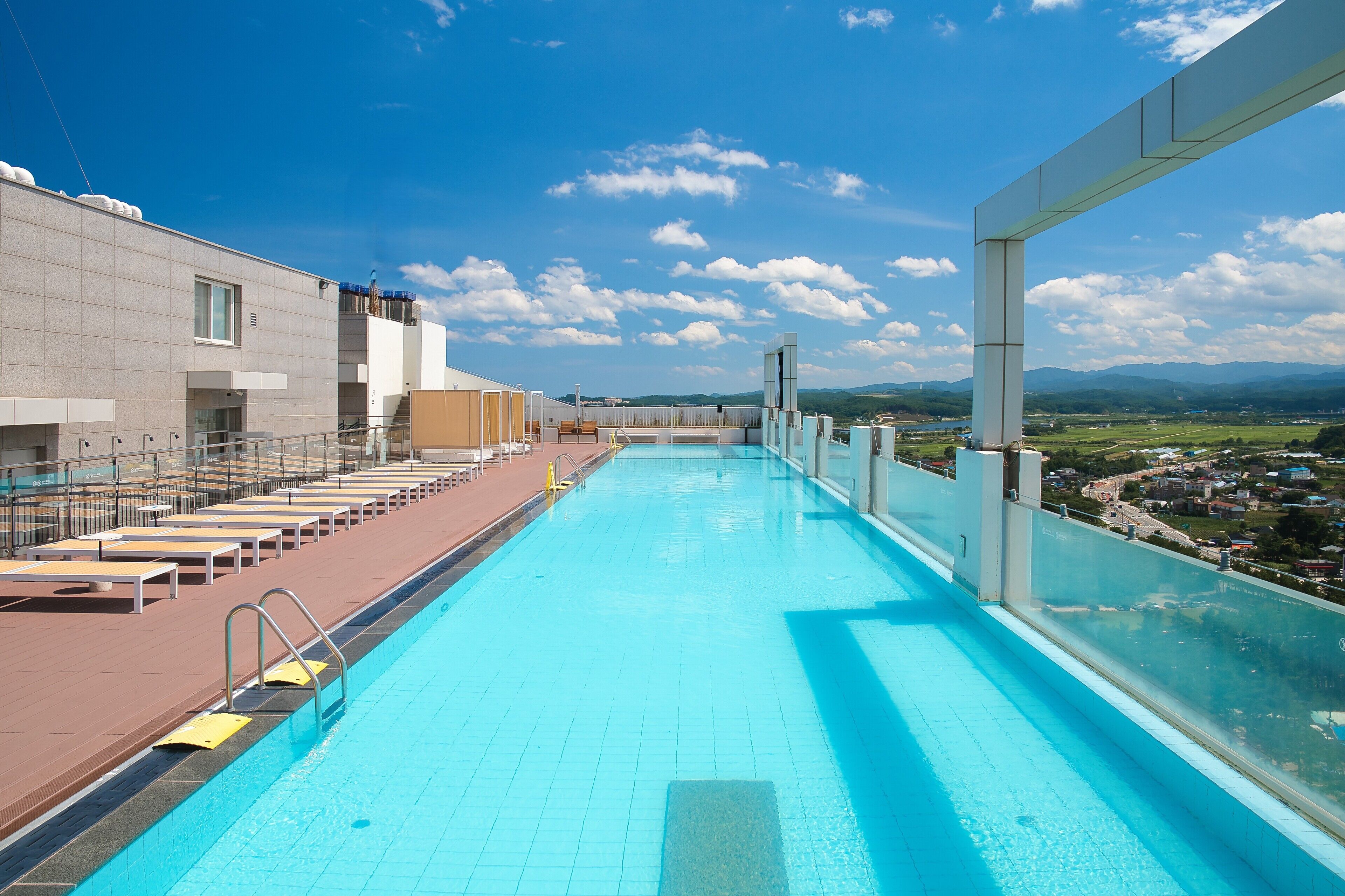 Piscina exterior sazonal 