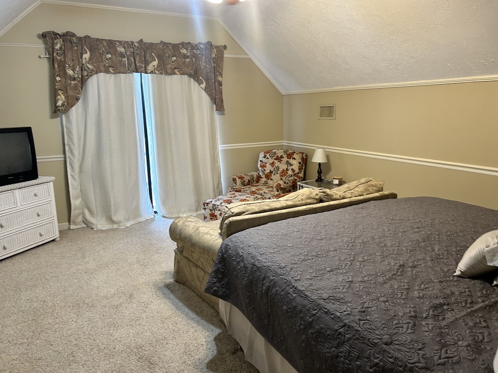 Landmark Lodge - Lake Blackshear - minutes from Ga Veterans State Park ...