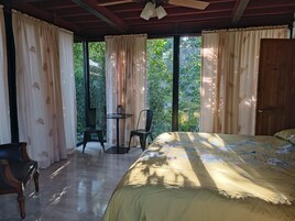 Bangalô conforto | 1 quarto, cofres nos quartos, individualmente decorados