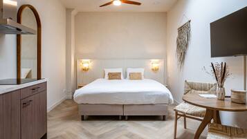 Quarto casal | Cofres nos quartos, Wi-Fi de cortesia, roupa de cama