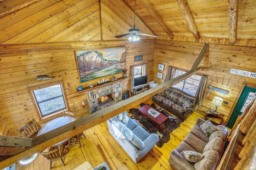 Cozy, Rustic Buffalo River Log Cabin With Indoor/outdoor Firepit. Sleeps 10! - Arkansas