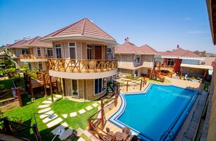 6 piscinas exteriores 