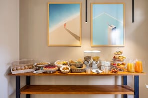 Pequeno-almoço continental diário incluído 