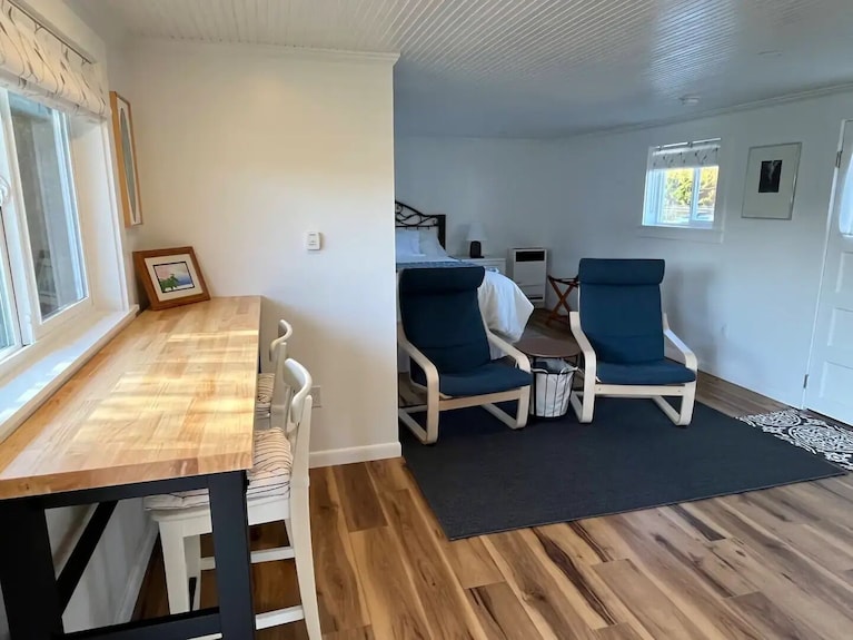 Stylish And Bright-downtown - Arcata, CA