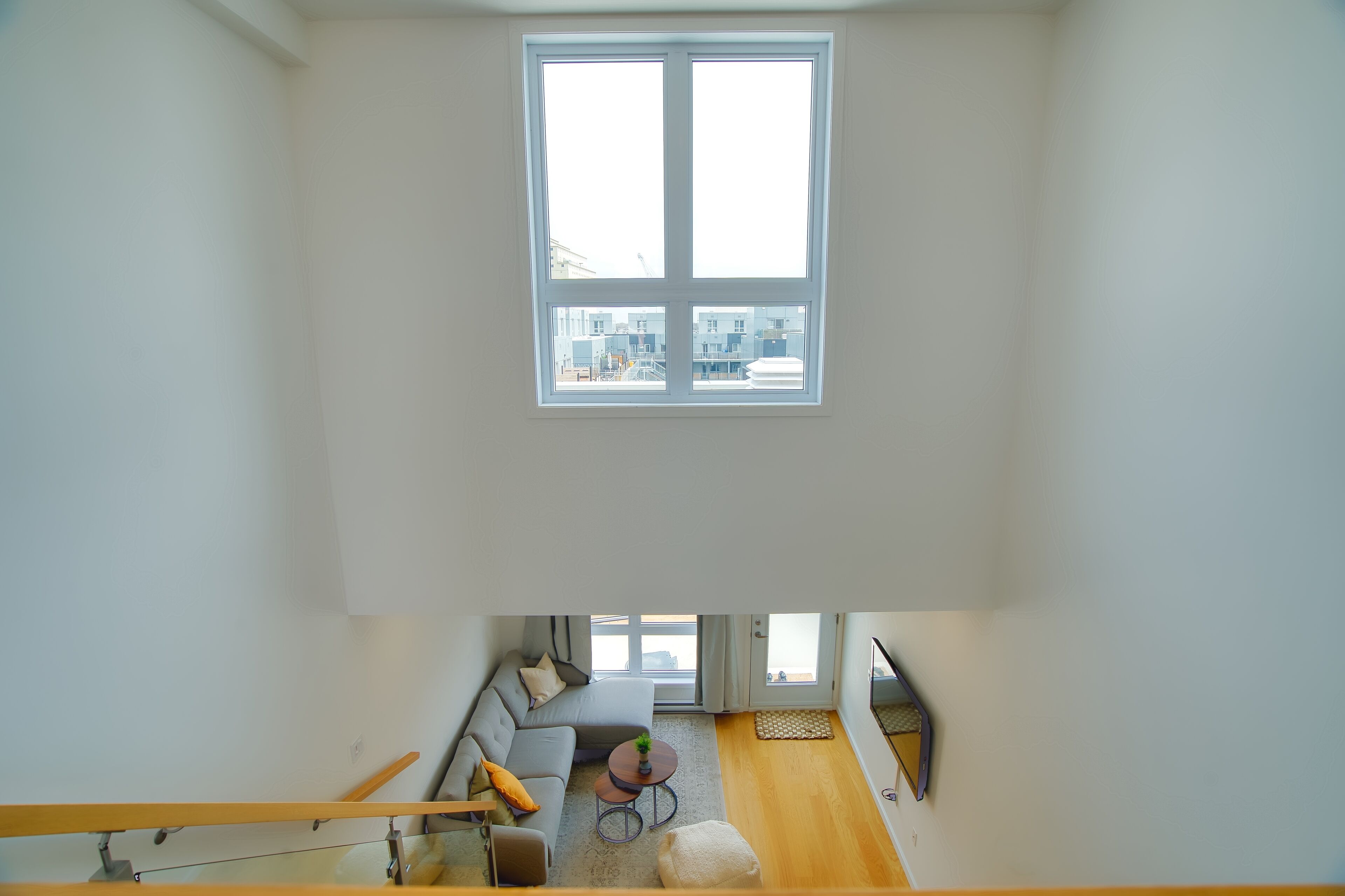 Bright 2-floor Penthouse Condo With Parking - Montréal, QC