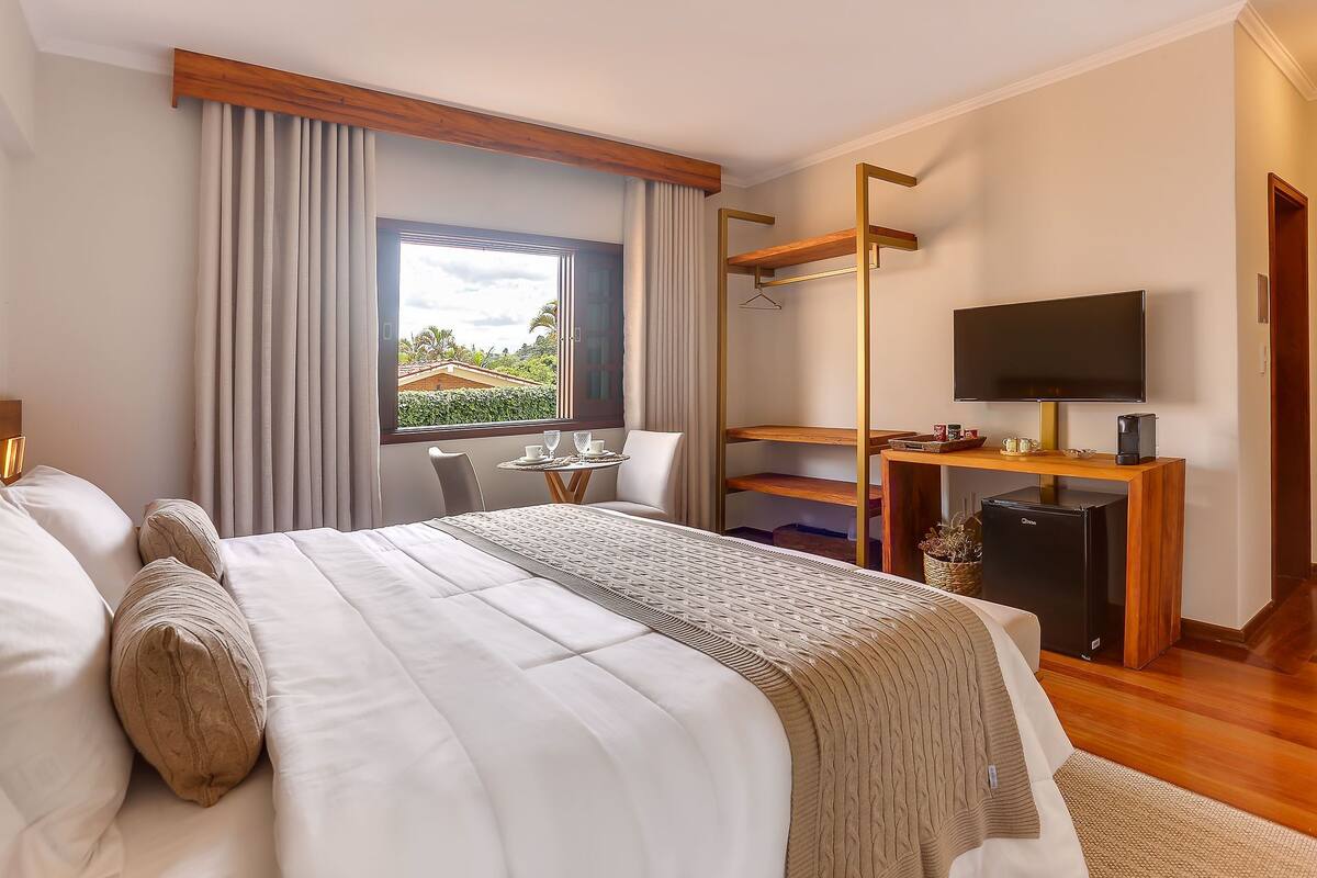 Quarto Clássico com Cama de Casal | Lençóis de algodão egípcio, roupa de alta qualidade 