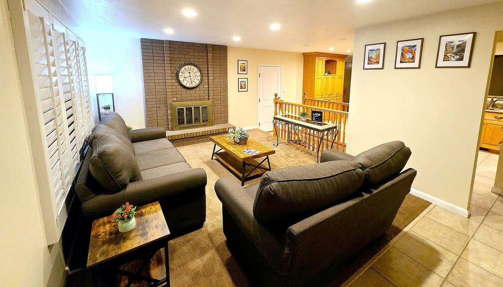 Hoskere Homes - 5 Bed 2.5 Bath Home: ~25 Mins To Skiing/hiking, 2 Car, Rv Pad - West Jordan