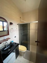 Quarto triplo clássico, 1 quarto | Banheiro