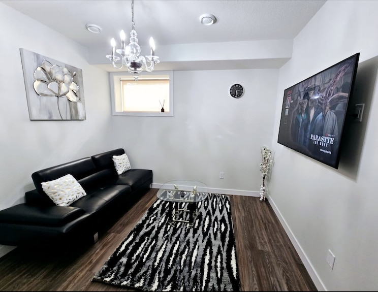 Luxurious Basement Suite - Edmonton