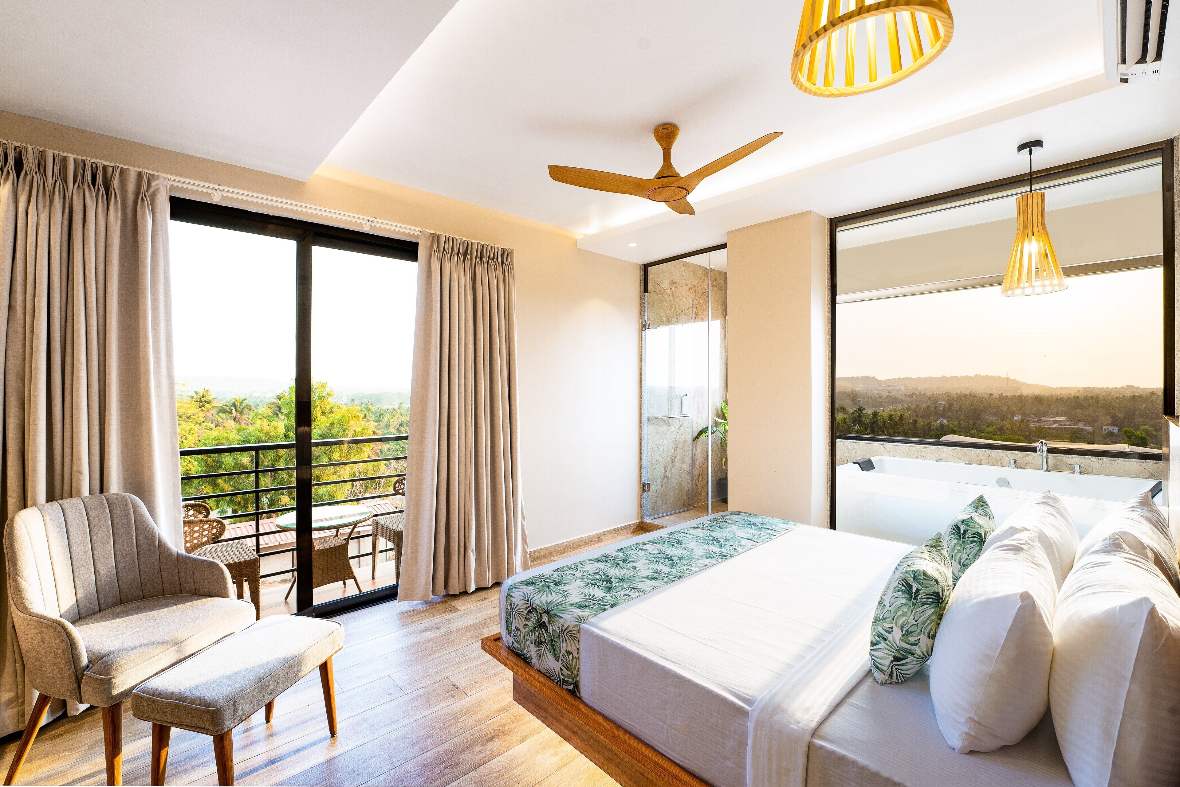 Quarto romântico (Sunset View with Jacuzzi Room) | Lençóis italianos Frette, roupas de cama premium, frigobar